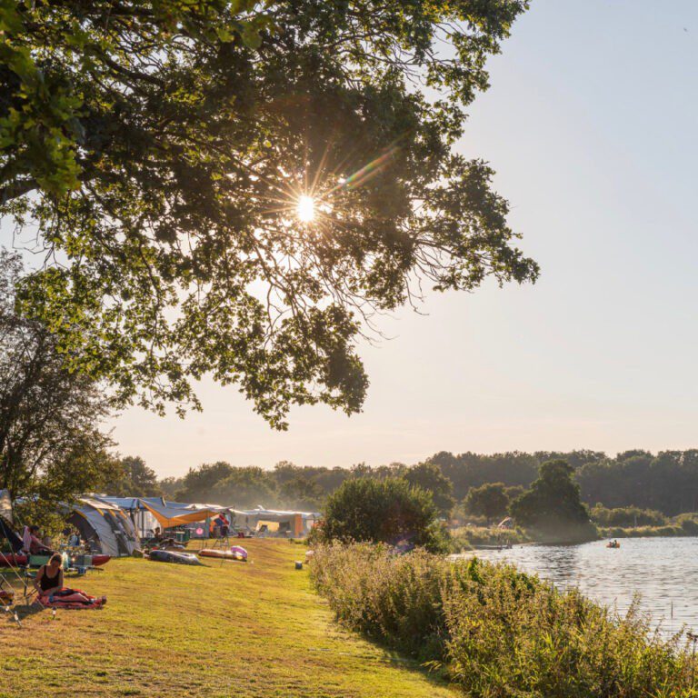 Huttopia De Roos - natuurcamping in het Vechtdal | Bijzonderecamping.nl